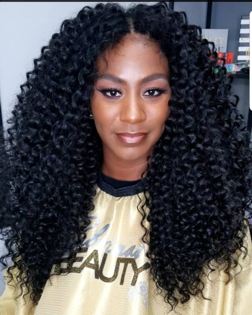 Simples, bouclés, vanilles : optez pour les crochets braids